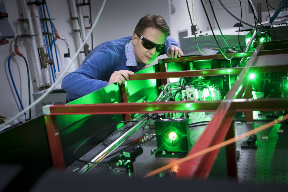 Mini-accelerator benefiting medicine and astronomy | Knut and Alice ...